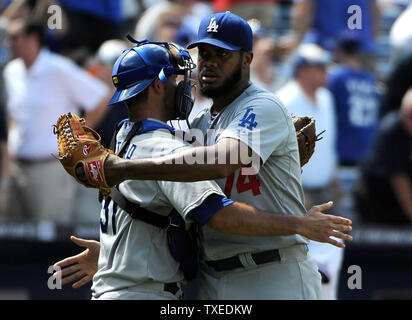 Atlanta Braves relief pitcher Drew Smyly delivers to a San Diego Padres ...