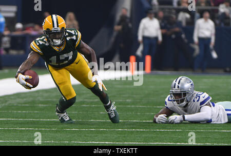 Green Bay Packers' Davante Adams wears a Crucial Catch pullover ...