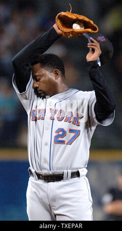 Atlanta Braves relief pitcher Darren O'Day (56) in the eighth inning of ...