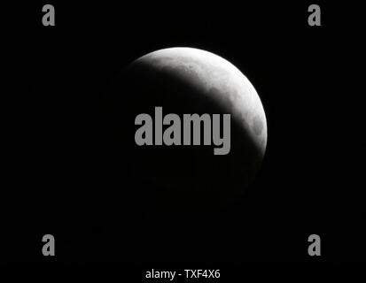 Lunar eclipse in Baghdad Stock Photo - Alamy