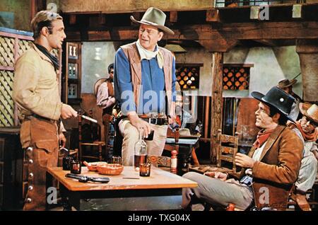 EL DORADO, James Caan, John Wayne, Christopher George, 1966 Stock Photo ...