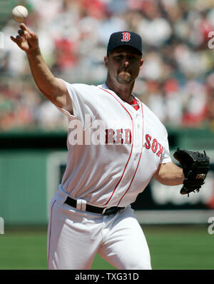 Boston Red Sox starting pitcher Nathan Eovaldi (17) is shown in action ...