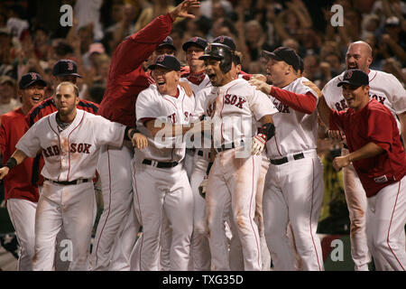 Los Angeles Angels' Matthew Lugo runs to first base after hitting a ...
