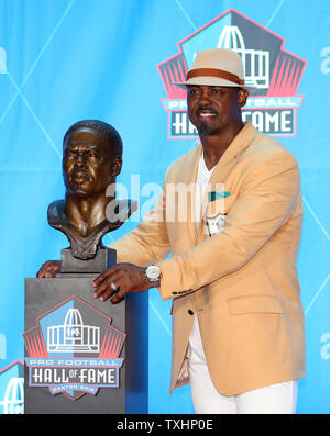 Former Philadelphia Eagles' Brian Dawkins in action before an NFL ...