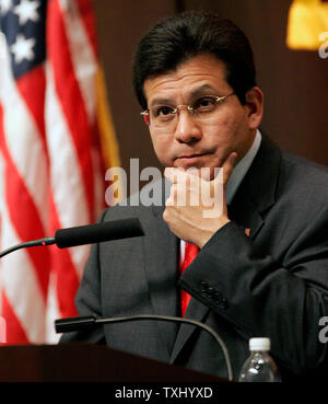Attorney General Alberto R. Gonzales spoke at University of the Stock ...