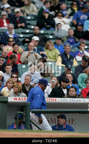 Chicago Cubs relief pitcher Scott Maine pitches against the Florida ...
