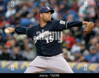 Chicago Cubs starting pitcher Ben Brown (32) throws against the Arizona ...