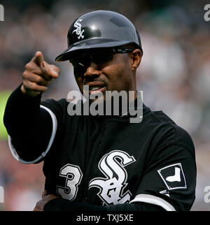 Chicago White Sox first base coach Daryl Boston (8) stands in the ...