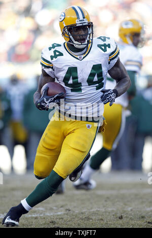 Green Bay Packers' James Starks celebrates after rushing for a ...