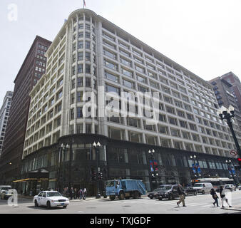 The Sullivan Center, formerly known as the Carson, Pirie, Scott and ...