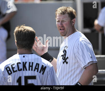 Chicago White Sox's Adam Dunn tosses his bat after striking out during ...