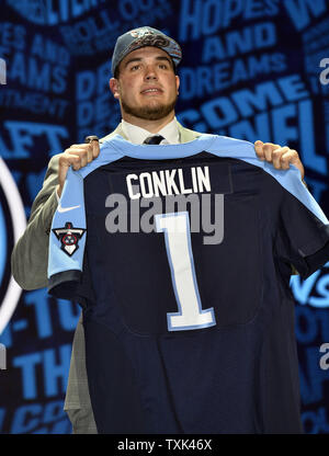 Tennessee Titans tackle Jack Conklin (78) during an NFL football game ...