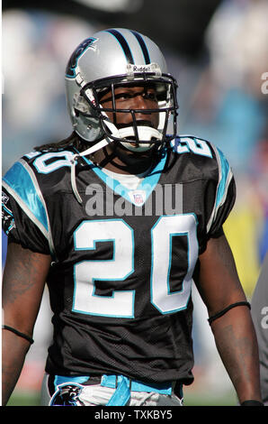 Carolina Panthers (20) cornerback Chris Gamble looks to make the tackle ...
