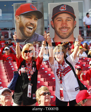 Fans cheer during batting practice prior to the MLB All-Star baseball ...