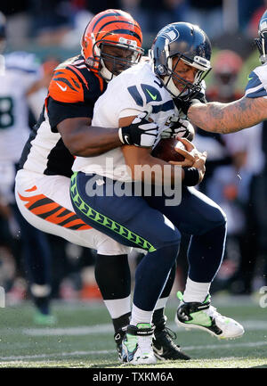 Cincinnati Bengals' Geno Atkins (97) runs a drill during an NFL ...