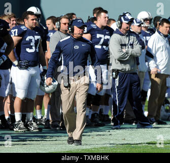 Penn State interim head coach Terry Smith instructs his team against ...