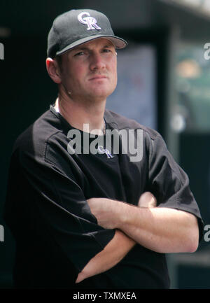 Colorado Rockies pitcher Jason Jennings (32) walks to the dugout after ...