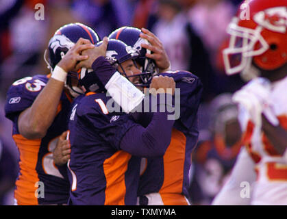 Denver Broncos' Jason Elam (1) celebrates his game-winning field goal ...