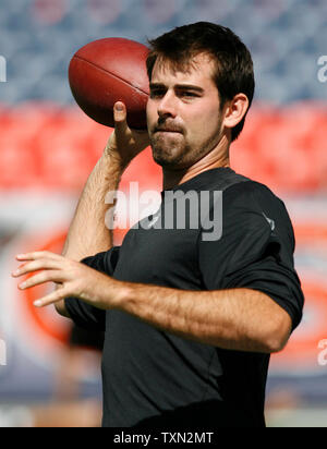 Oakland Raiders quarterback Andrew Walter, right, throws over the ...