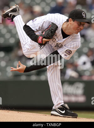 Toronto Blue Jays pitcher Jeff Hoffman throws during the ninth inning ...