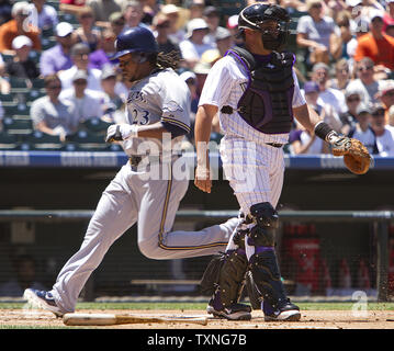 Milwaukee Brewers third baseman Casey McGehee (14) comes off the field ...