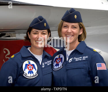 Major Nicole Malachowski, Right Wing, is one of two female pilots to be ...