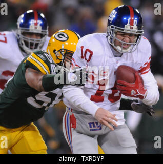 New York Giants linebacker Nick Greisen cannot stop Washington Redskins ...