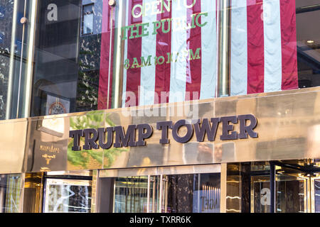Trump Tower, golden entrance sign, fith avenue, Donald Trump, New York ...