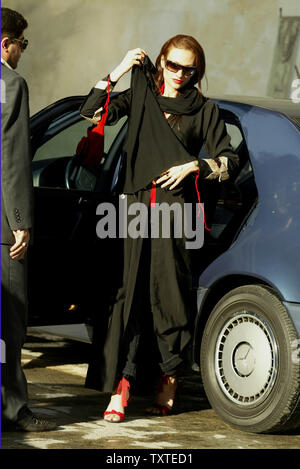 Saudi Arabian princess Nauf Bent Al-Bandar (R) and ambassador to Iran ...