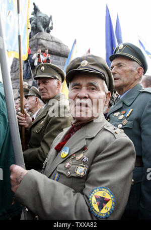 Veterans of World War II receive warm greetings from the Normandy ...