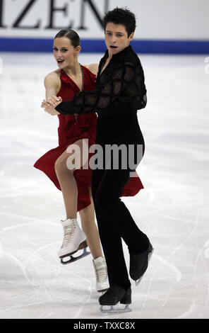 Canada ice dancers Tessa Virtue, from London, Ont., and Scott Moir ...