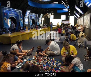 NASA Kennedy Space Center LEGO model displayed in Legoland Windsor ...