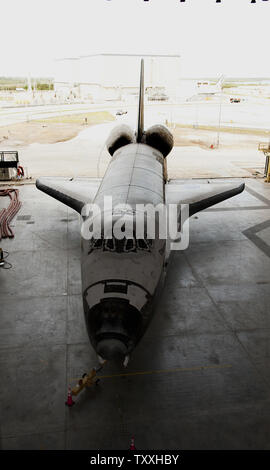 Rear Assembly of Space Shuttle Discovery During Rollout Stock Photo - Alamy