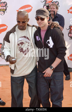 Jamie Foxx, left, and Justin Timberlake pose together at Nickelodeon's ...