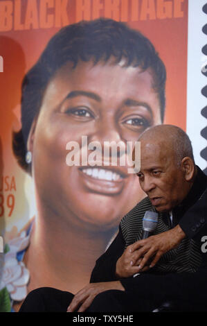 Nephew Edgar Goff attends the dedication of a new 39-cent commemorative ...