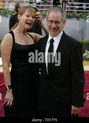 KATE CAPSHAW & STEVEN SPIELBERG 78TH ACADEMY AWARDS KODAK THEATRE ...