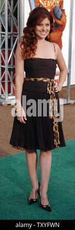 DEBRA MESSING OPEN SEASON LOS ANGELES PREMIERE GREEK THEATRE LOS ...