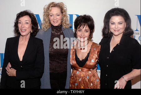 Dixie Carter With Annie Potts , Jean Smart And Belta Burke 1987 Credit ...