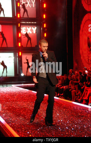 Justin Timberlake performs during the taping of the Victoria's Secret ...