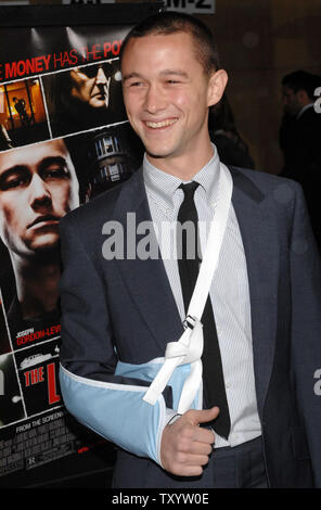 "The Lookout" (Premiere) Joseph Gordon-Levitt 3-20-2007 / Egyptian ...