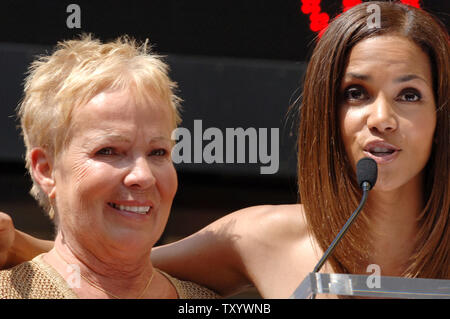 Halle Berry and her mother Judith Ann Hawkins Halle Berry receives a ...