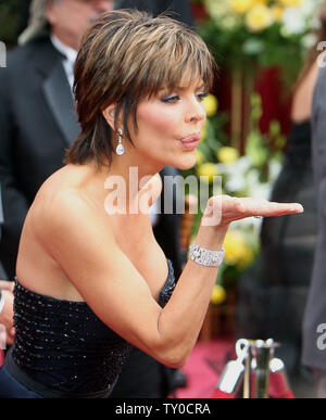 Lisa Rinna arrives at the 80th Annual Academy Awards (oscars) in ...