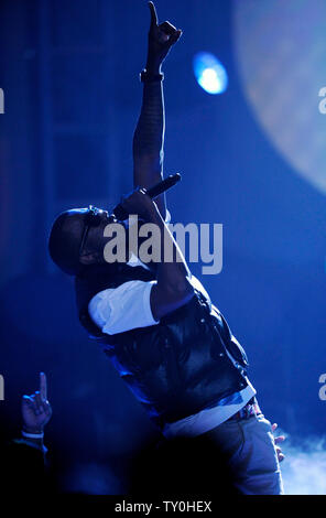 Kanye West performs at the BET Awards on Sunday, June 27, 2010 in Los ...