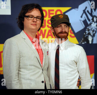 Actors Clark Duke (L) and Seth Green appear backstage at the 2008 MTV ...