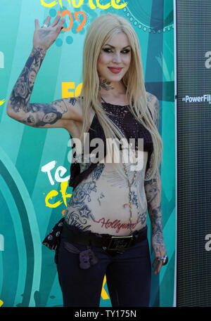 Kat Von D / Tatoo artist Los Angeles 07/26/07 LA INK - TV SHOW on TLC ...