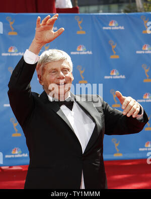 Robert Morse arrives at the 62nd Primetime Emmy Awards at the Nokia ...
