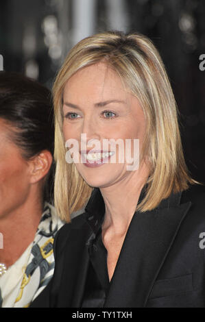 08 December 2009- Beverly Hills, California- Actress Jacqueline Bisset ...