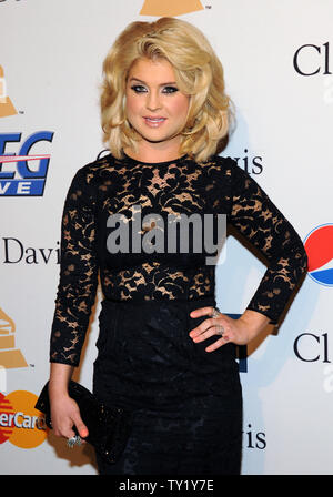 Kelly Osbourne arrives at the Pre-Grammy Gala on Saturday, Jan. 31 ...