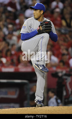 Kansas City Royals pitcher Angel Zerpa (61) throws to an Oakland ...
