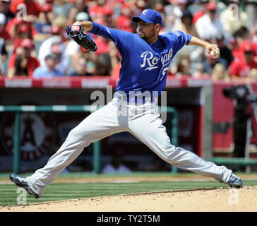 Kansas City Royals pitcher Angel Zerpa (61) throws to an Oakland ...